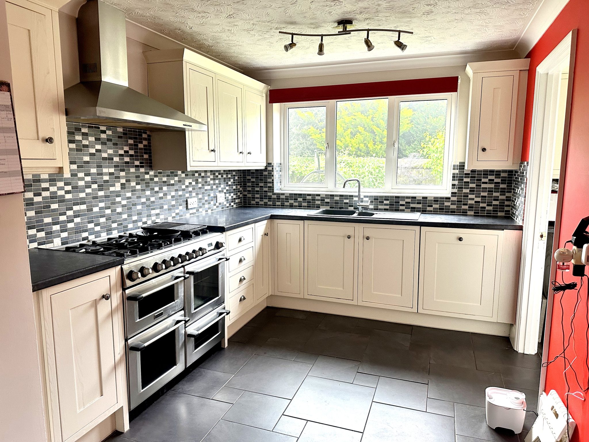Ex-Display & Used Designer Kitchens For Sale | The Used Kitchen Company