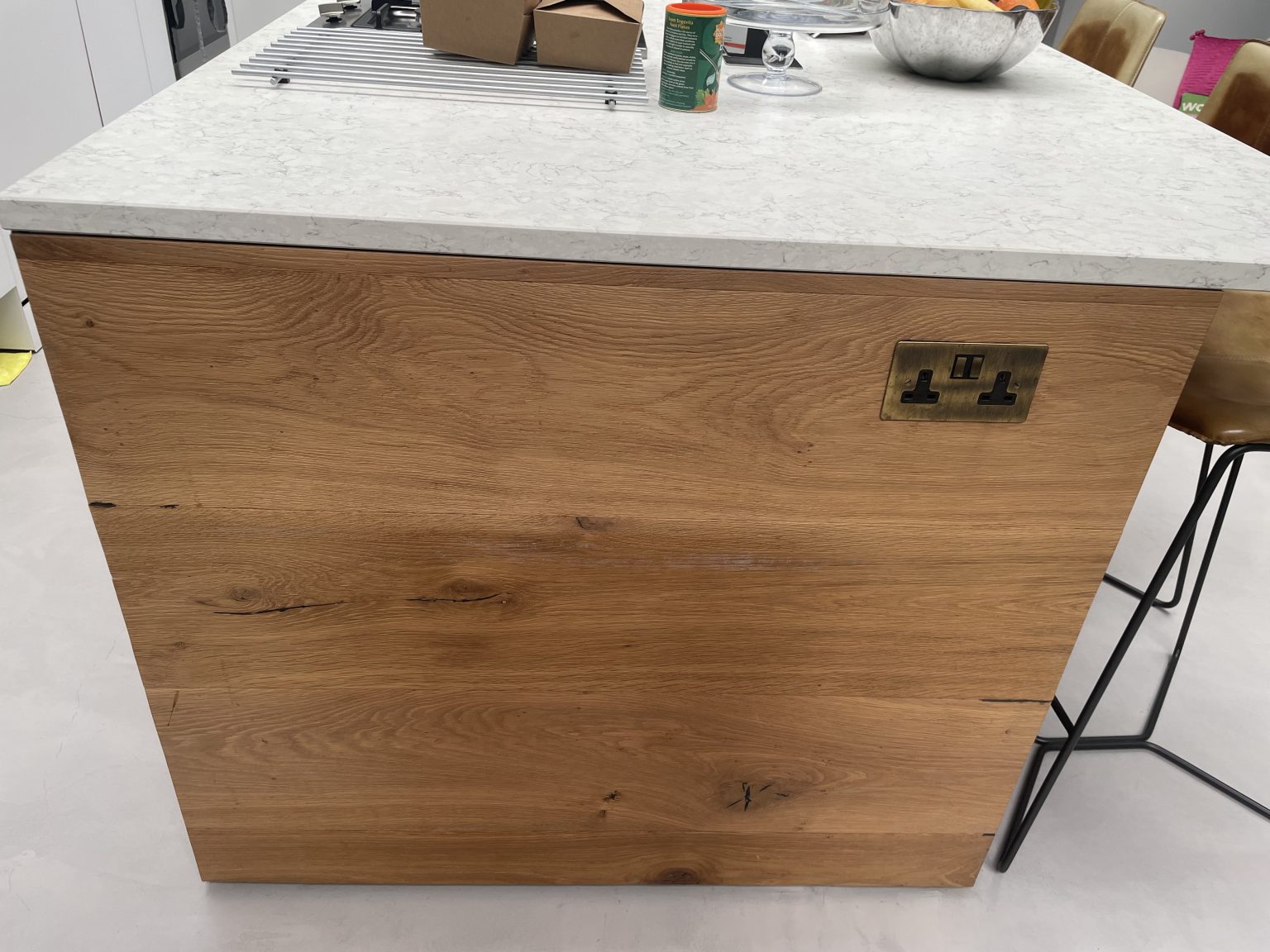 Lago Kitchen With Island, Composite Worktops and Appliances - Used ...