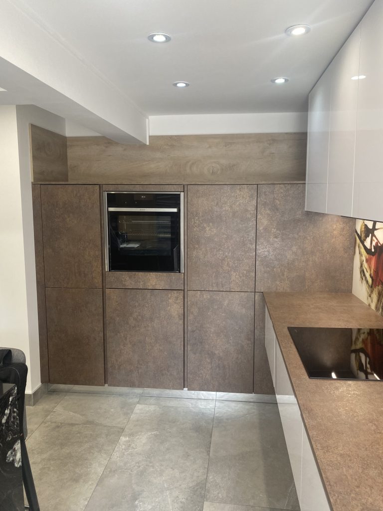 Ex Display Alno Kitchen With Worktop - The Used Kitchen Company