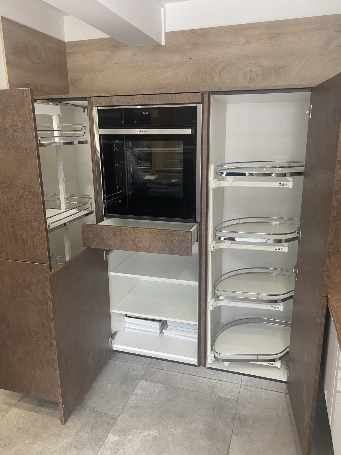 Ex Display Alno Kitchen With Worktop - The Used Kitchen Company