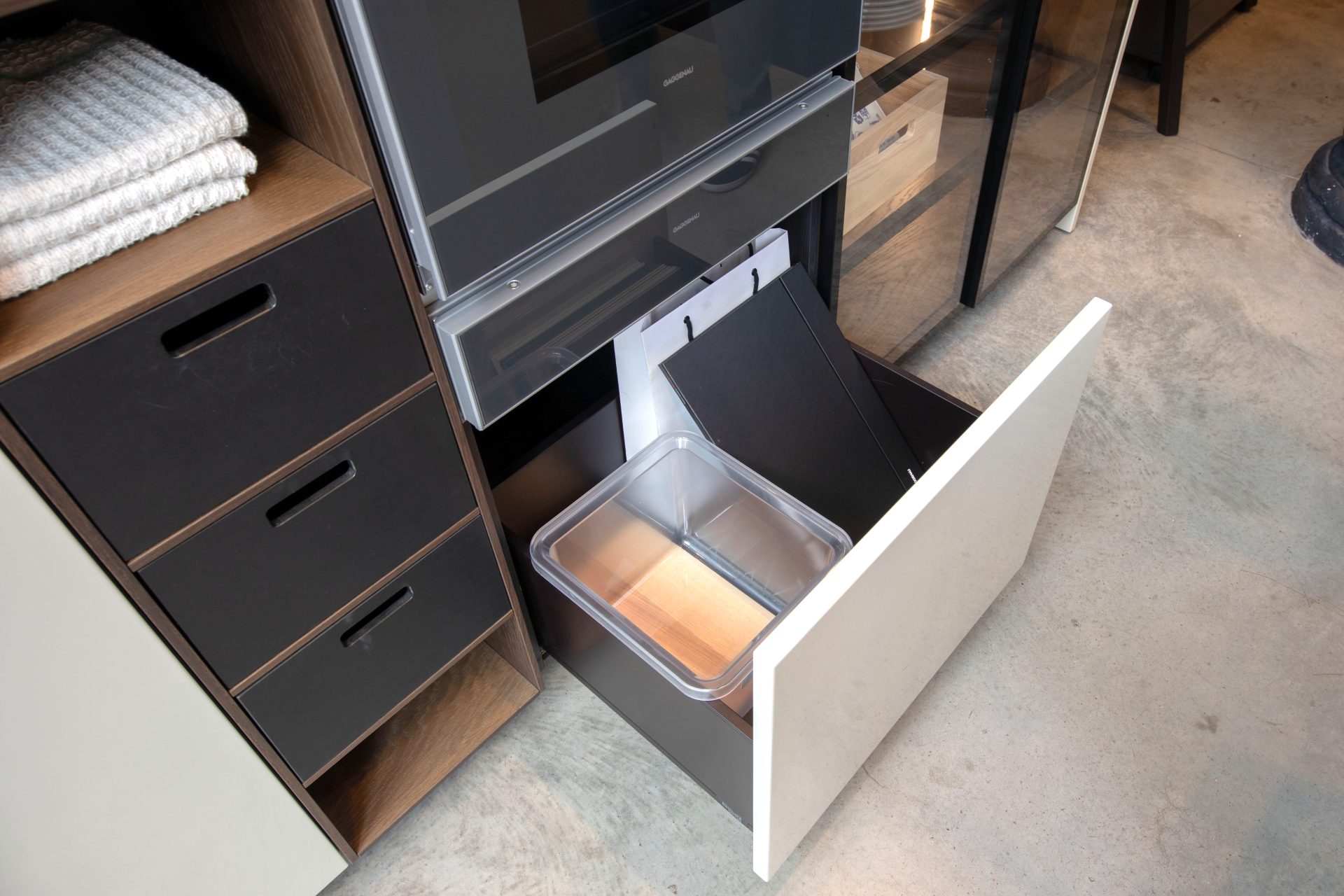 Ex Display Boffi Programma St. Tall Units and Gaggenau Appliances - The ...