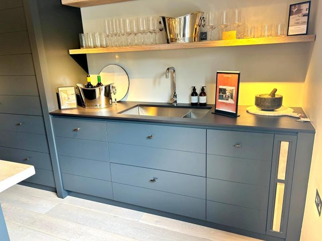 Ex Display Neptune Limehouse Kitchen with Island and Worktops - The ...