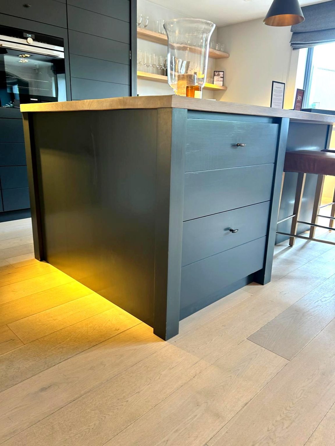 Ex Display Neptune Limehouse Kitchen with Island and Worktops - The ...