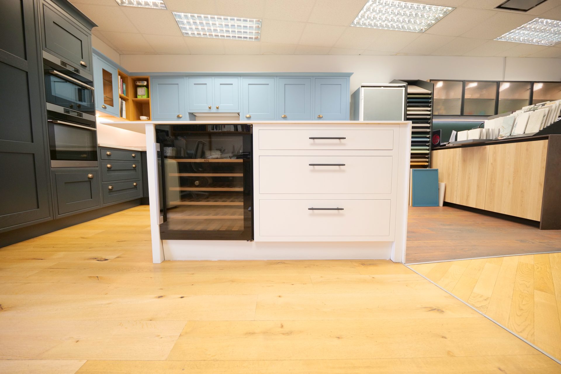 The Used Kitchen Company ] Ex Display Island