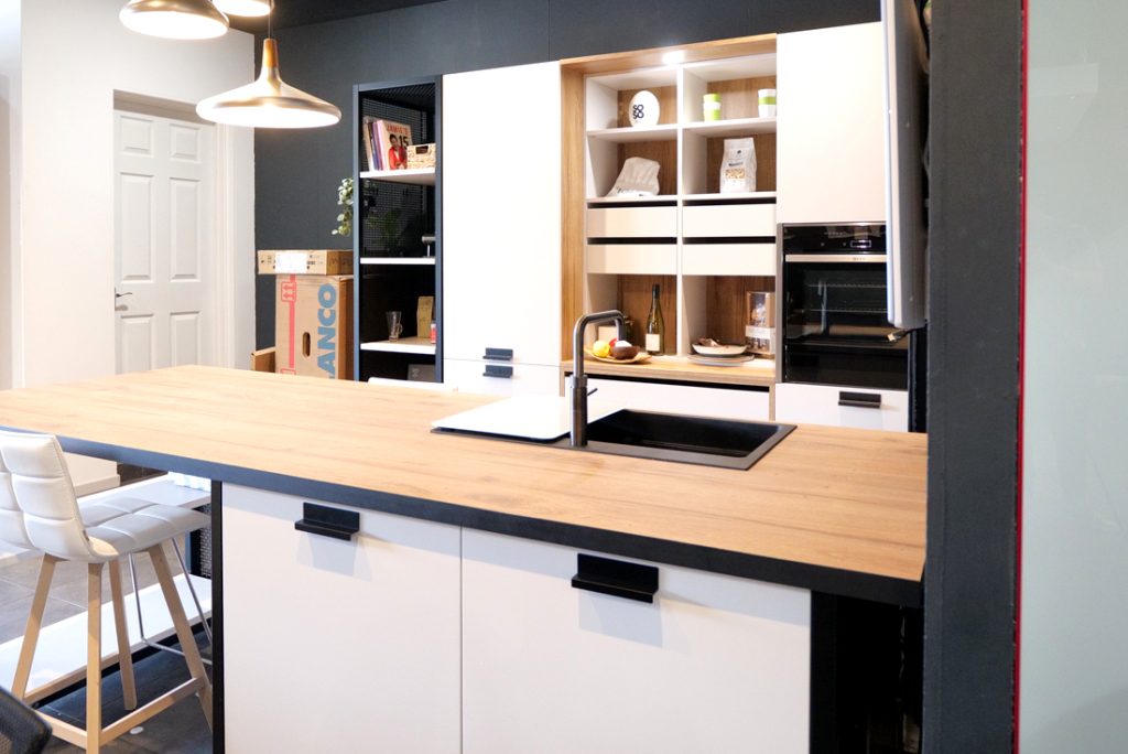 Ex Display Loft and Arcos Schmidt Kitchen with Worktops and Appliances ...
