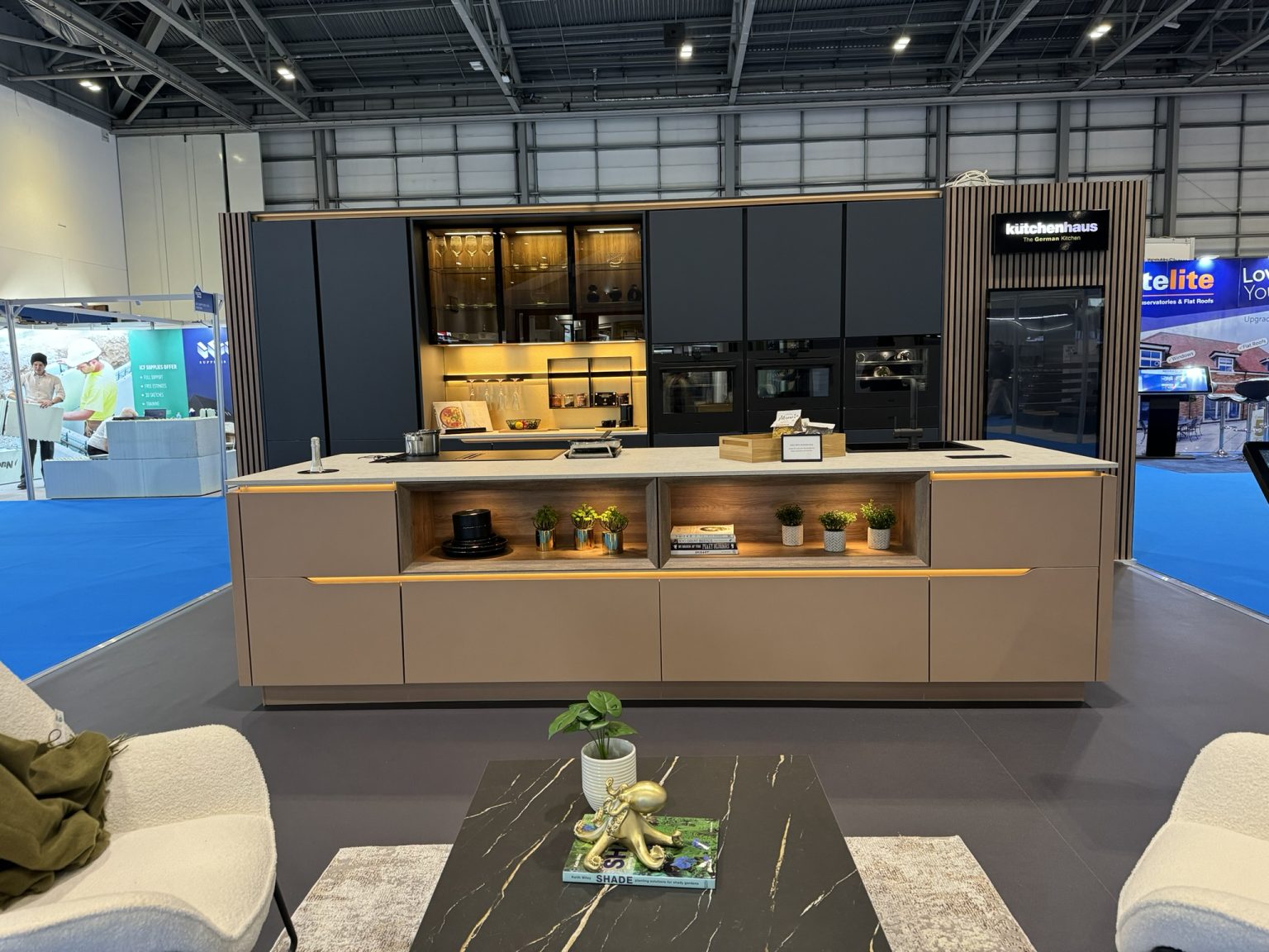 Ex Exhibition Kutchenhaus Kitchen with Island & Appliances