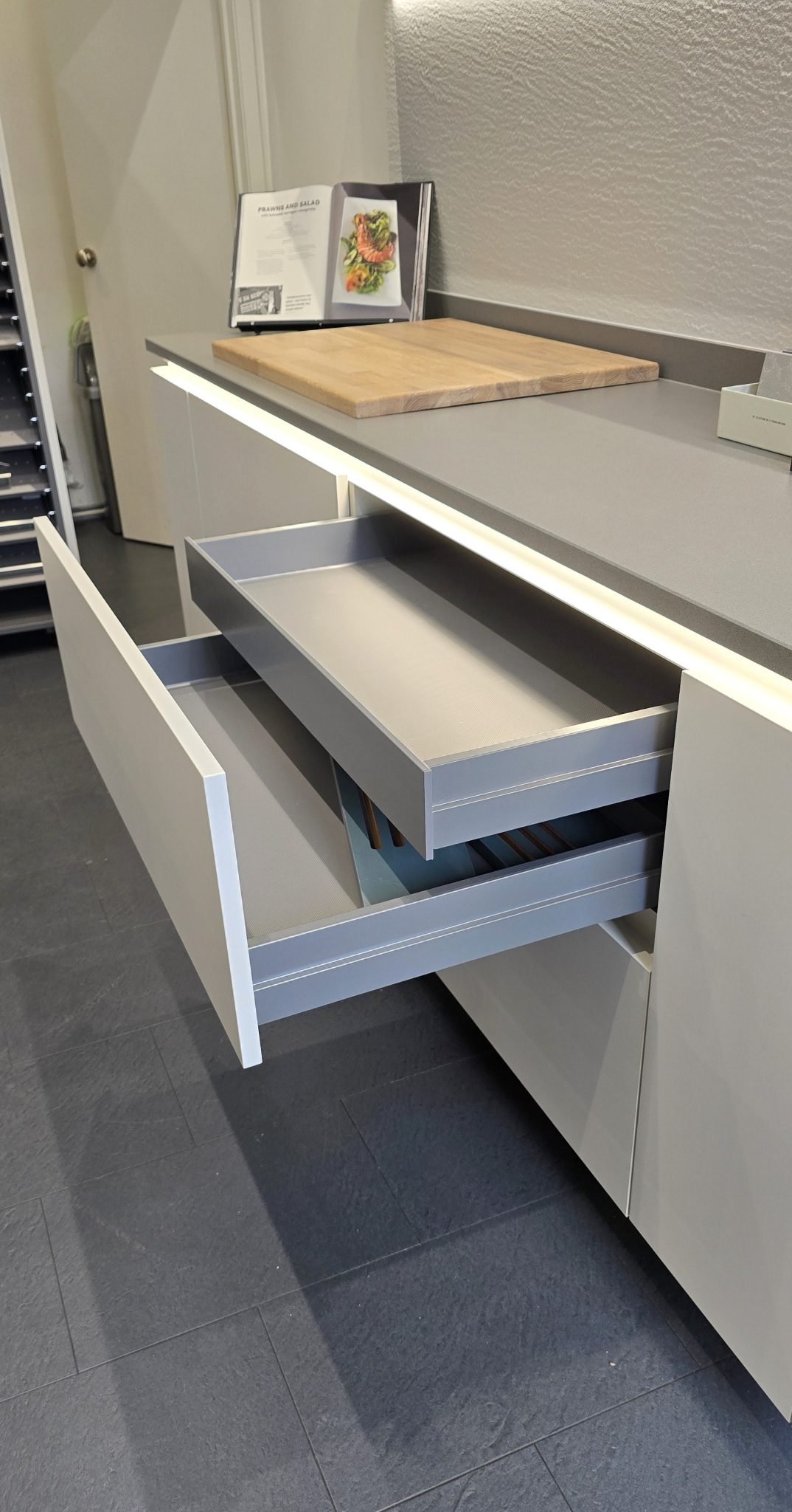 Ex Display Rempp Kitchen With Island and Silestone Worktops - The Used ...