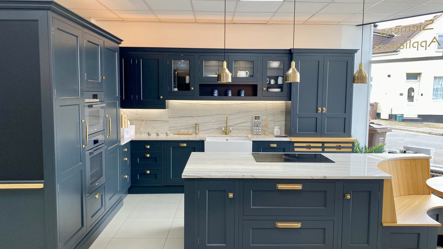 Ex Display Bespoke In-frame Chamfered Shaker Kitchen With Island ...