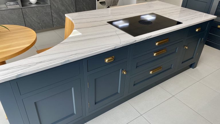 Ex Display Bespoke In-frame Chamfered Shaker Kitchen With Island ...