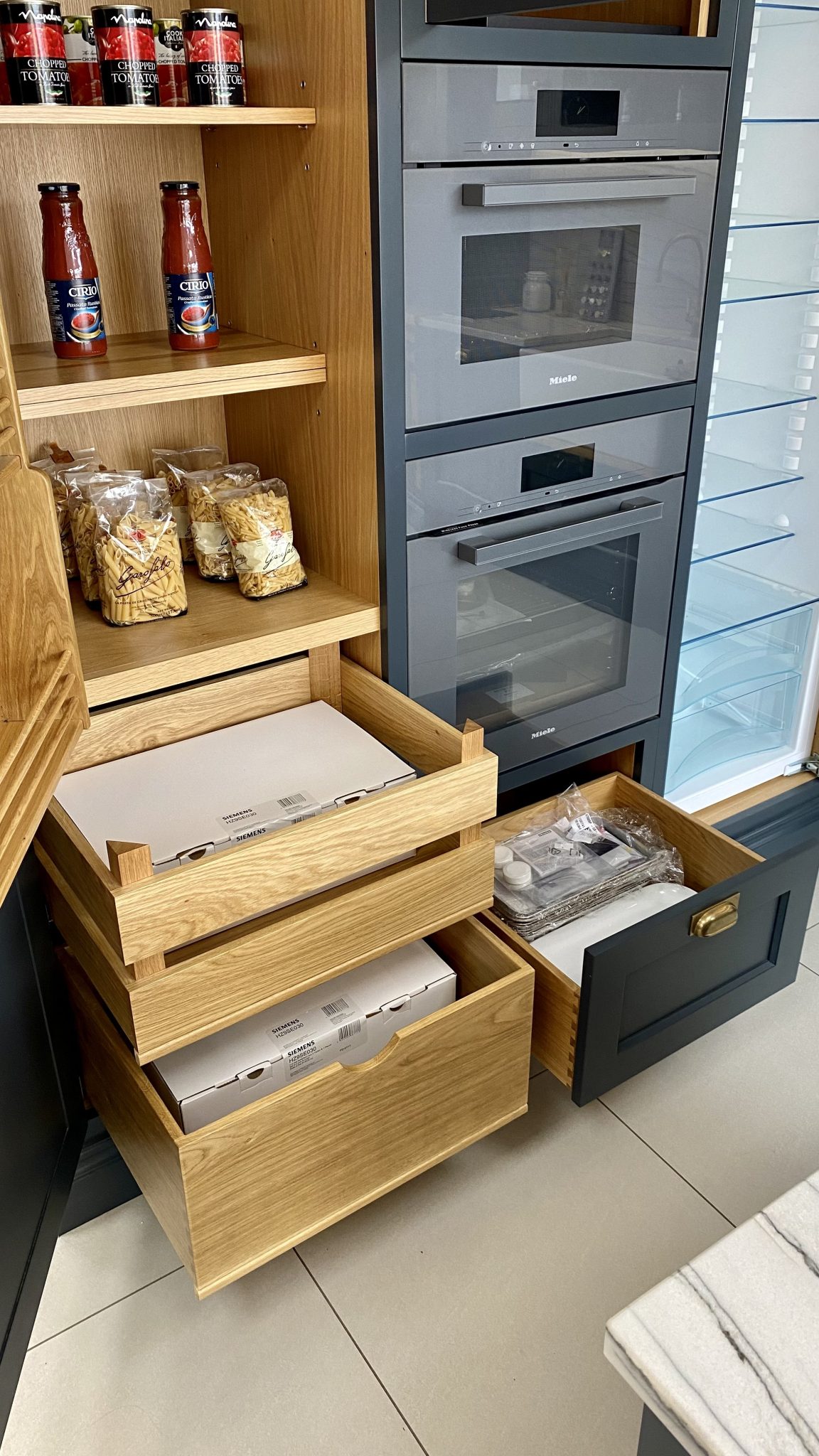 Ex Display Bespoke In-frame Chamfered Shaker Kitchen With Island ...