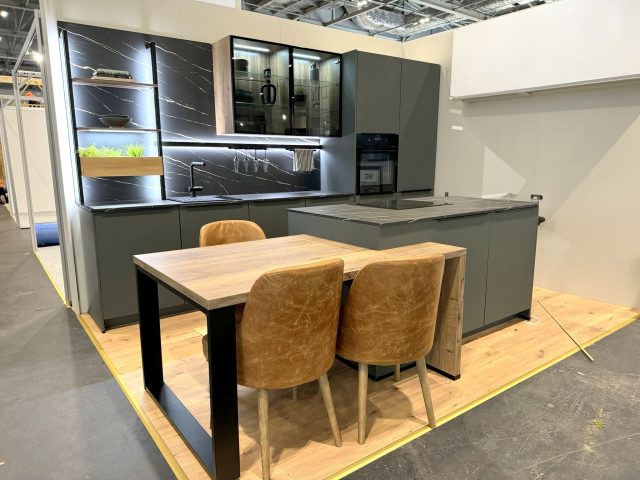 Ex Display Exhibition Kitchen with Island, Worktops and Appliances ...