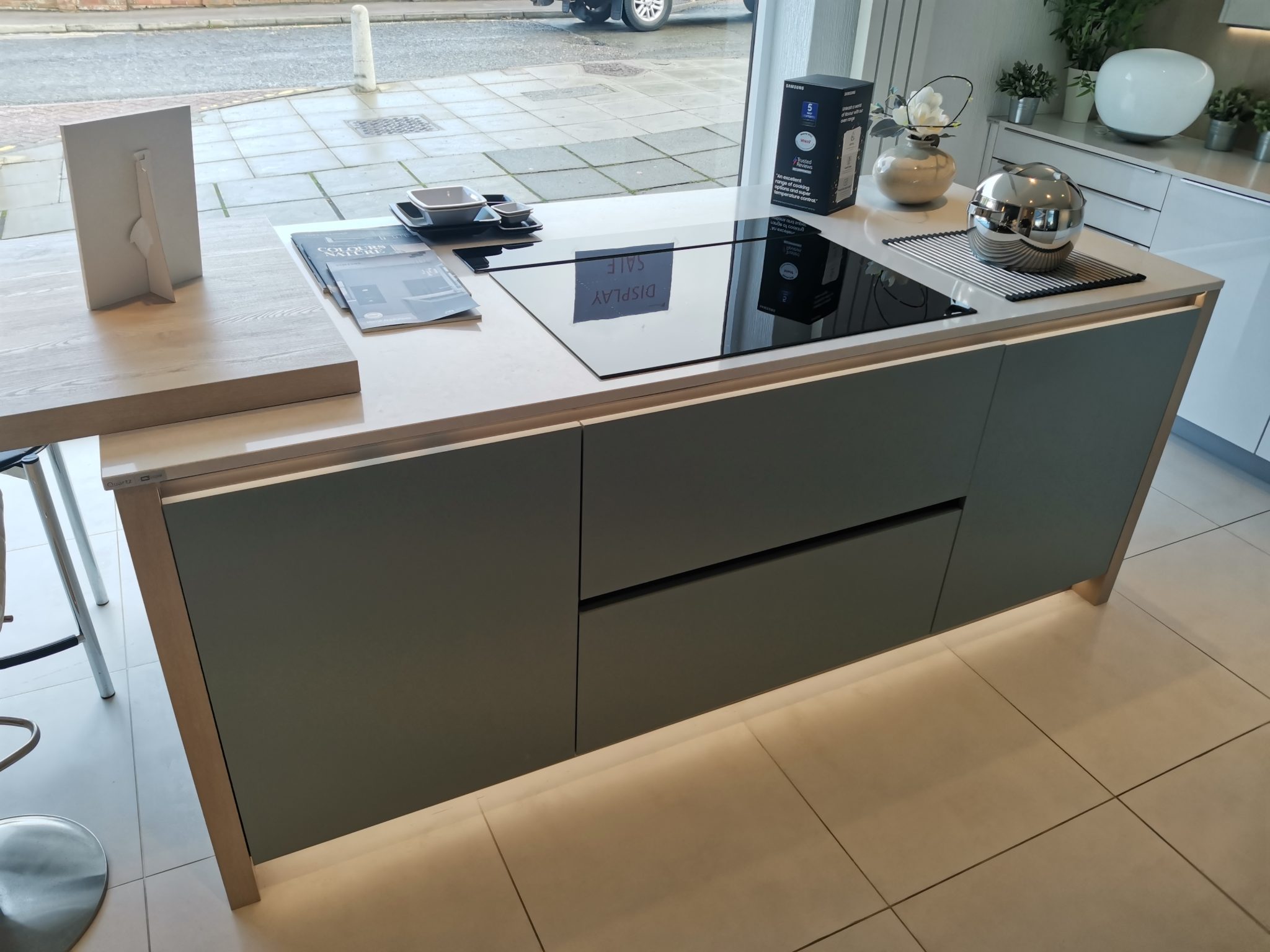 Ex Display Pronorm Proline/X-line Kitchen With Island, Worktops and ...