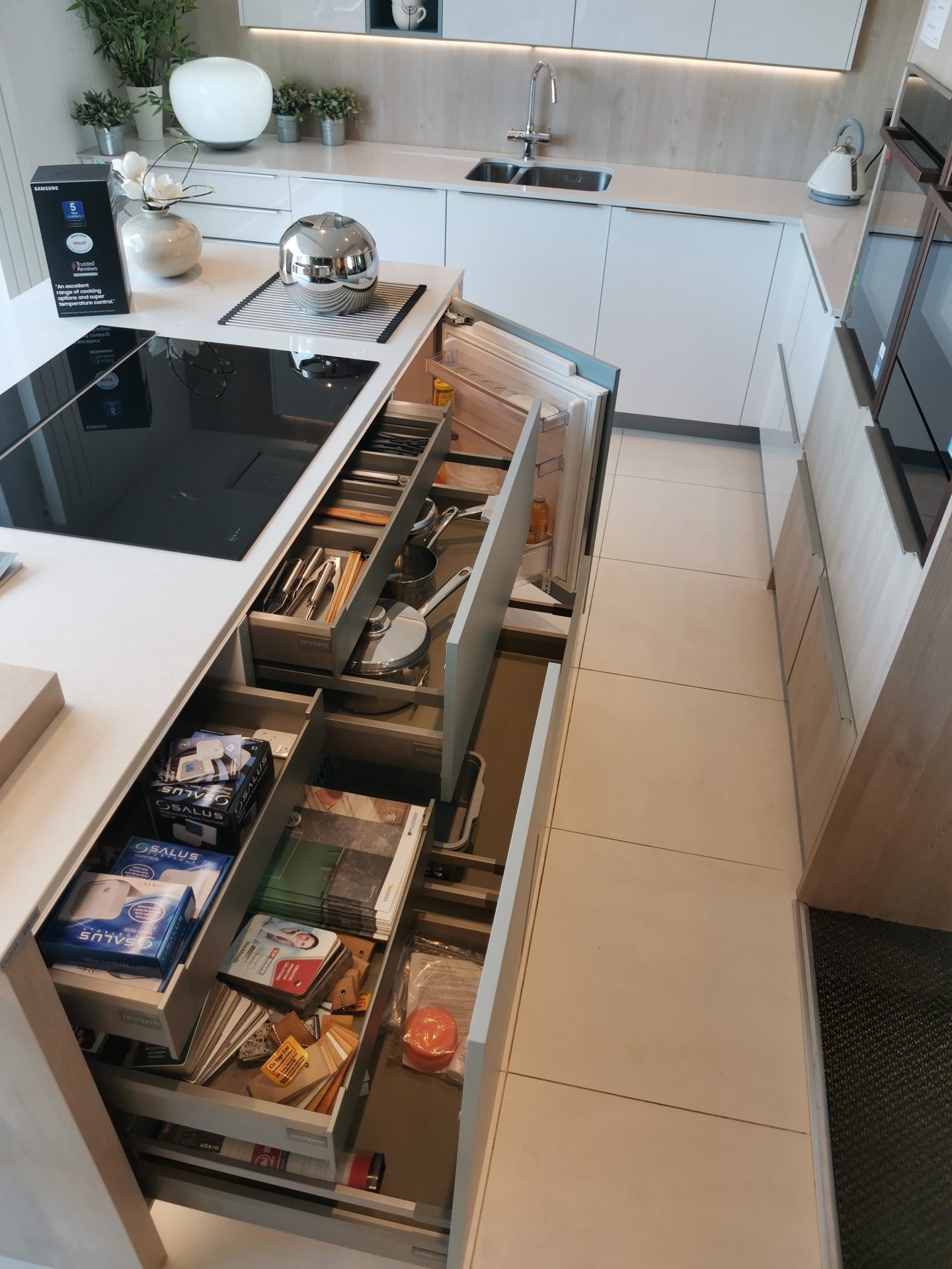 Ex Display Pronorm Proline/X-line Kitchen With Island, Worktops and ...