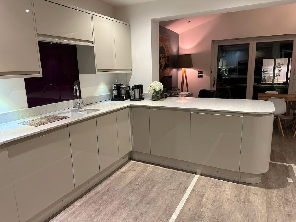 Howdens Kitchen With Quartz Worktops, Breakfast Bar and Some Appliances ...