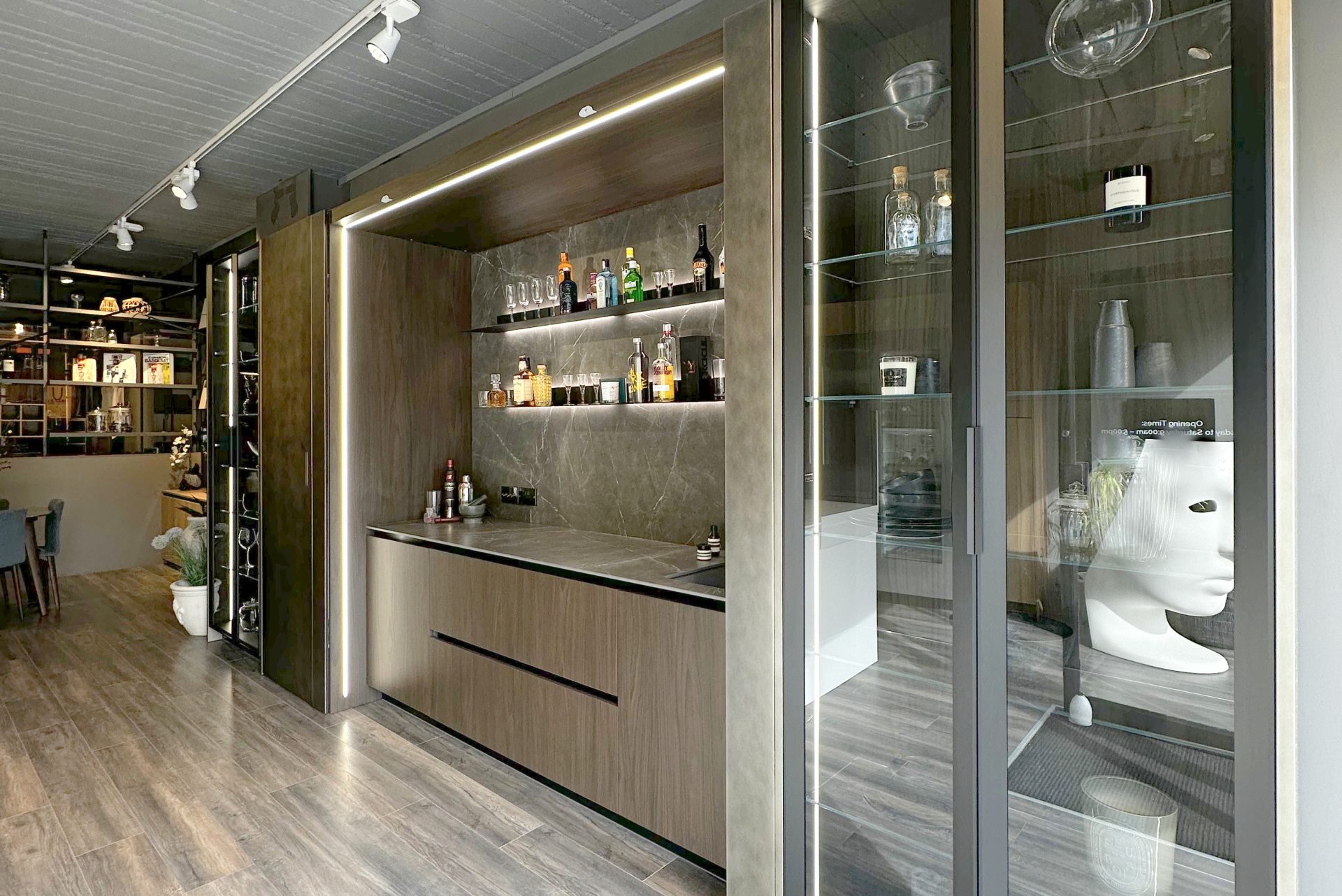 Ex Display Stocked Bar With Worktop and Appliances - The Used Kitchen ...