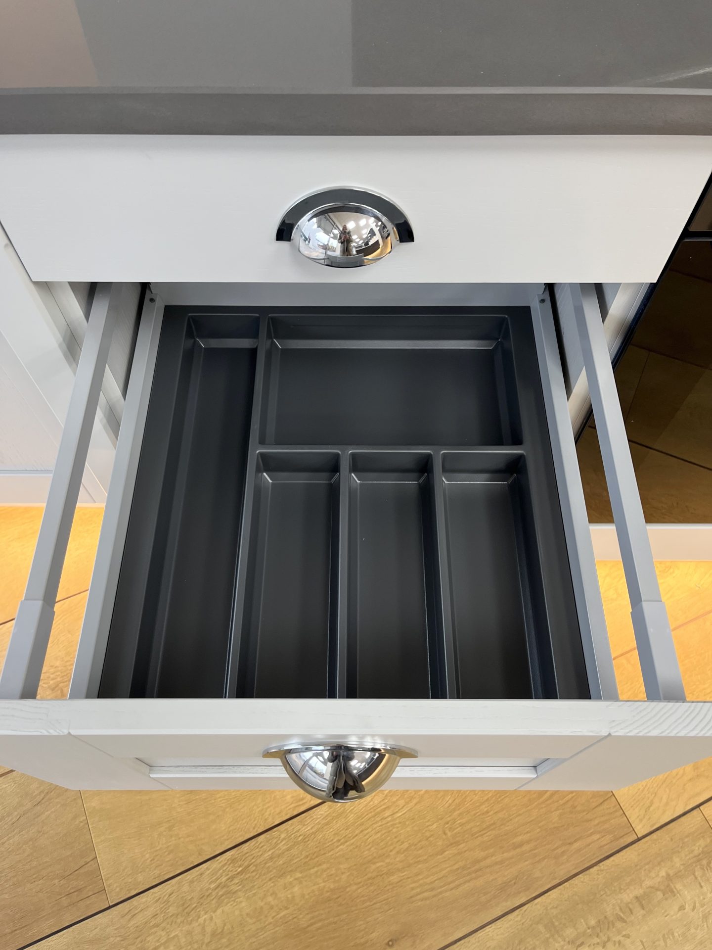 Ex Display Daval Kitchen With Quartz Worktops - The Used Kitchen Company