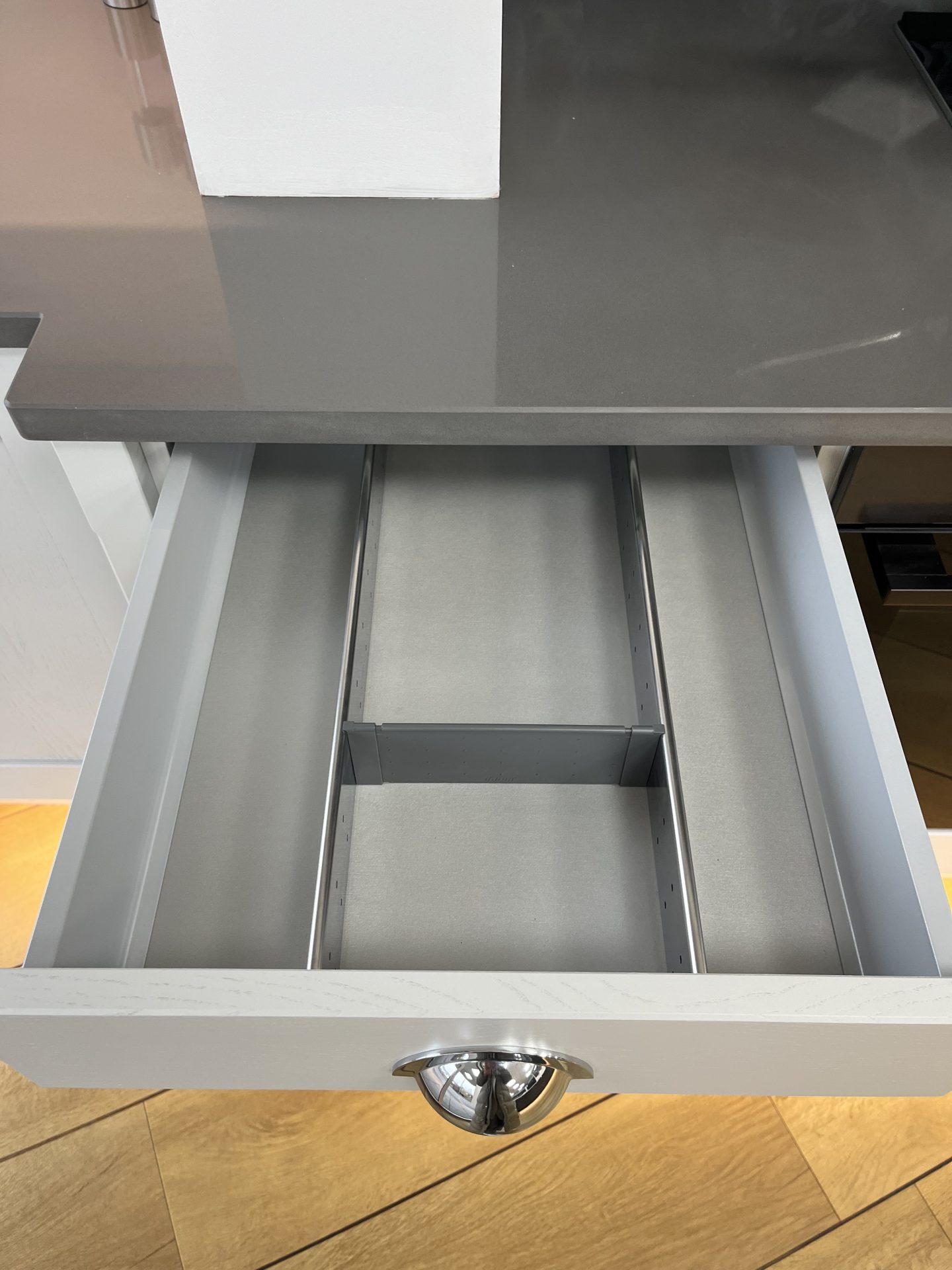 Ex Display Daval Kitchen With Quartz Worktops - The Used Kitchen Company