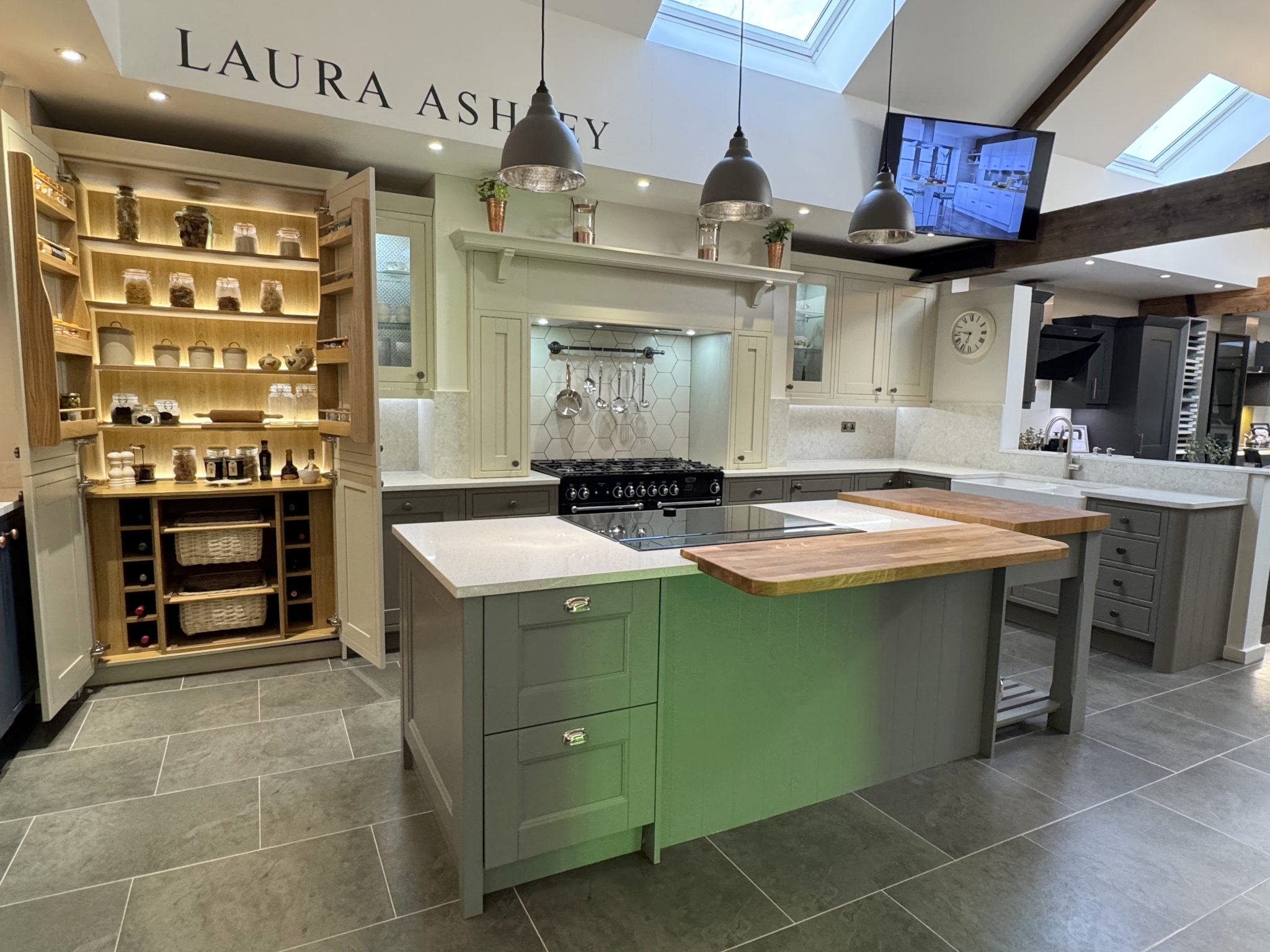 Ex Display Laura Ashley Kitchen With Island and Quartz Worktops - The ...