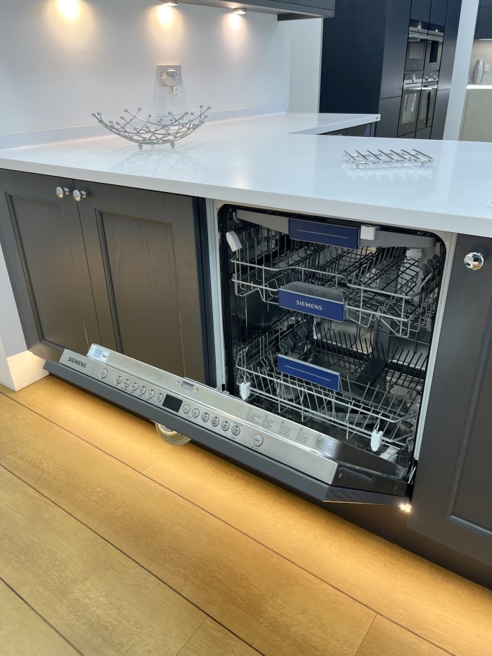 Ex Display Daval Kitchen With Corian Worktops - The Used Kitchen Company