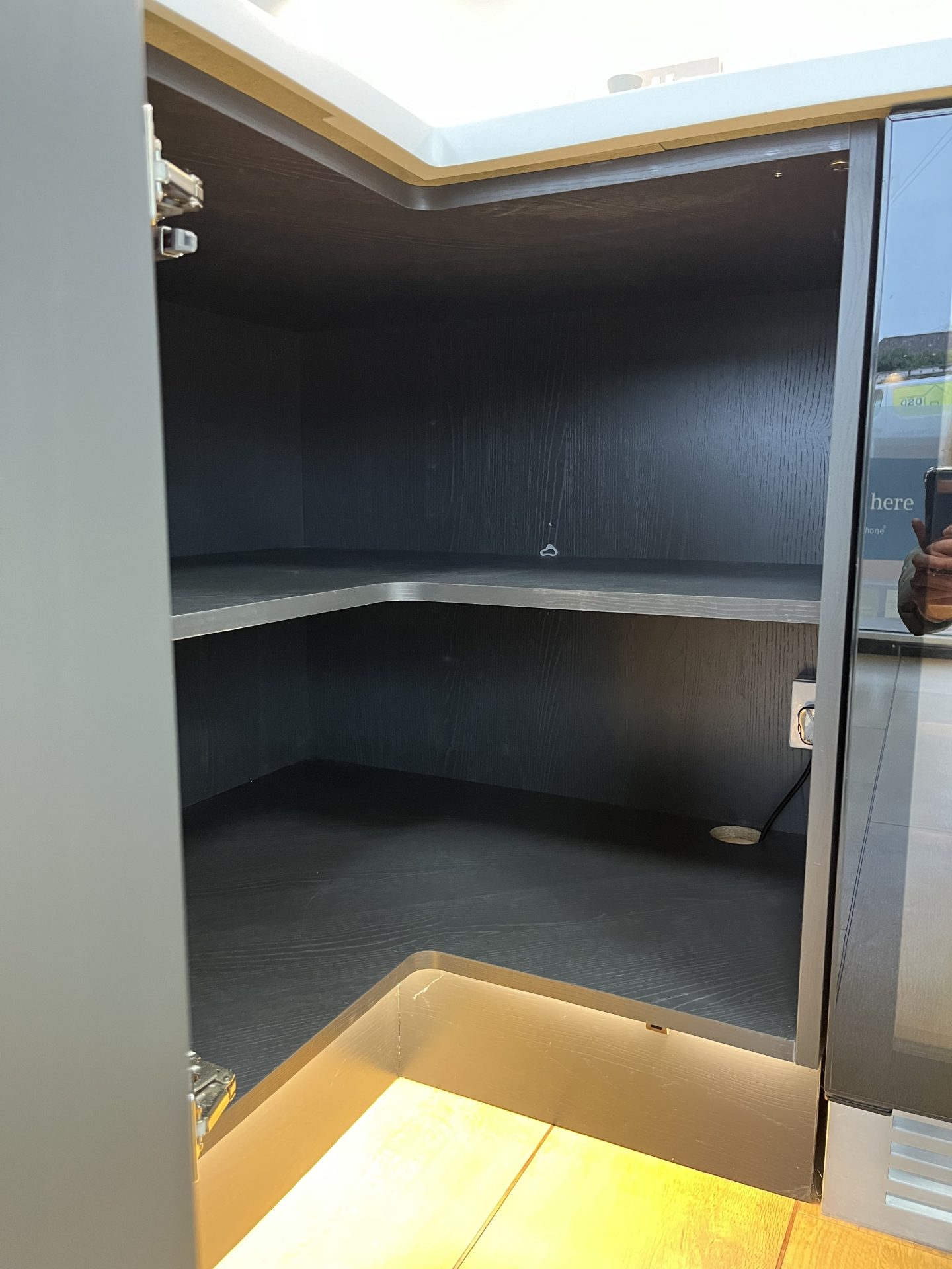 Ex Display Daval Kitchen With Corian Worktops - The Used Kitchen Company