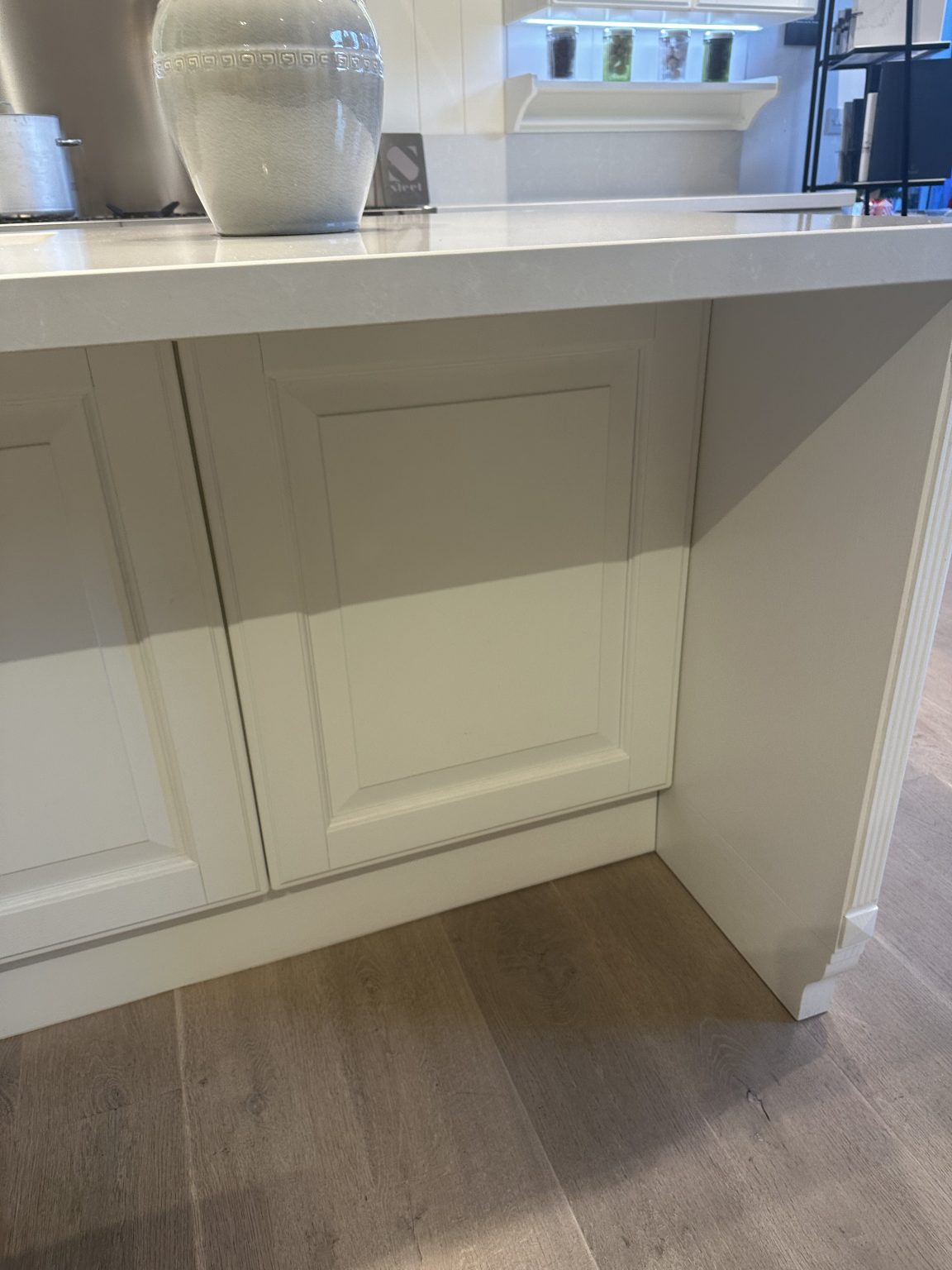 Ex-Display Scavolini Baltimora Kitchen With Worktops and Appliances ...