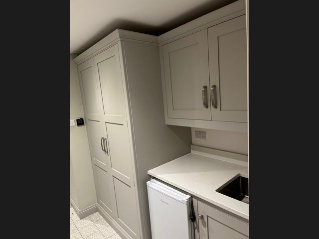 Second Hand Furniture - Wardrobes, Bedrooms & Bathrooms