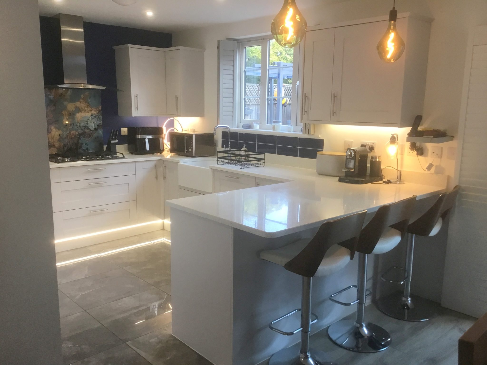 Benchmarx Shaker Style Kitchen With Quartz Worktops - USED - The Used ...