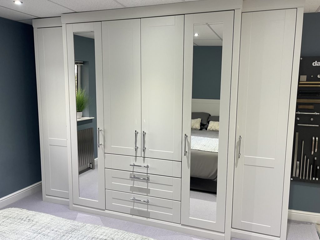 Second Hand Furniture - Wardrobes, Bedrooms & Bathrooms