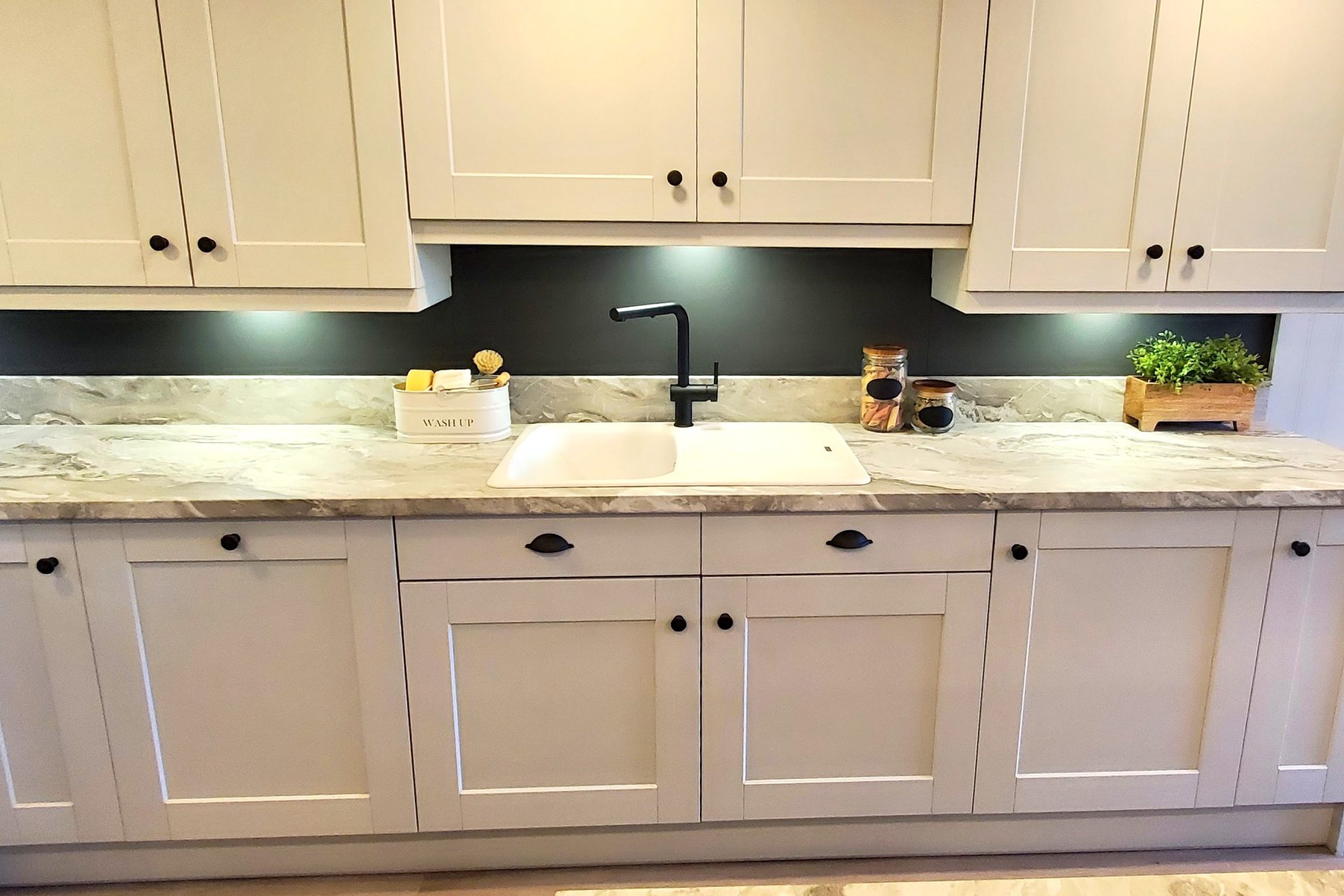 Ex Display Kitchen Stori Belsay Kitchen with Island and Laminate ...