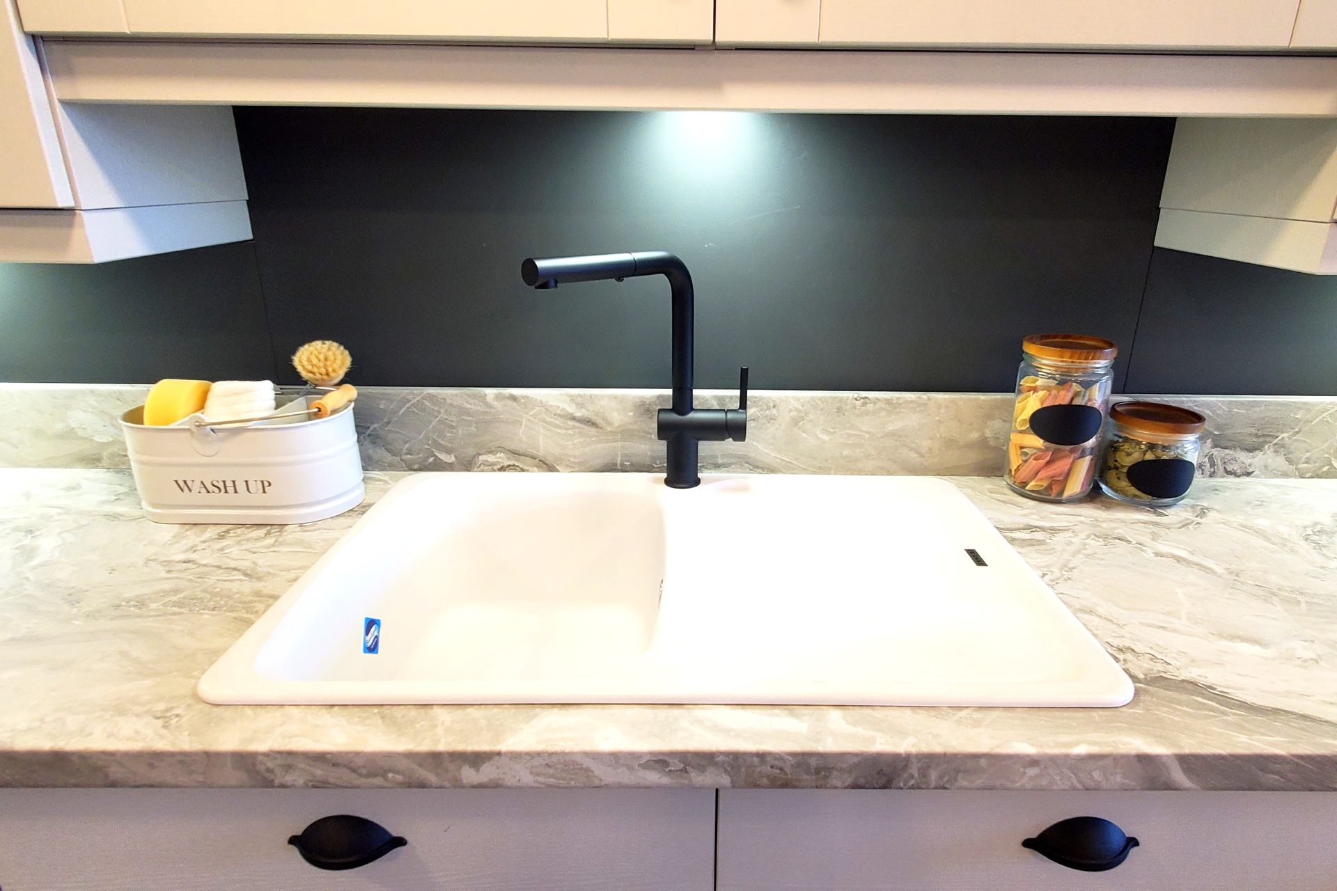 Ex Display Kitchen Stori Belsay Kitchen with Island and Laminate ...