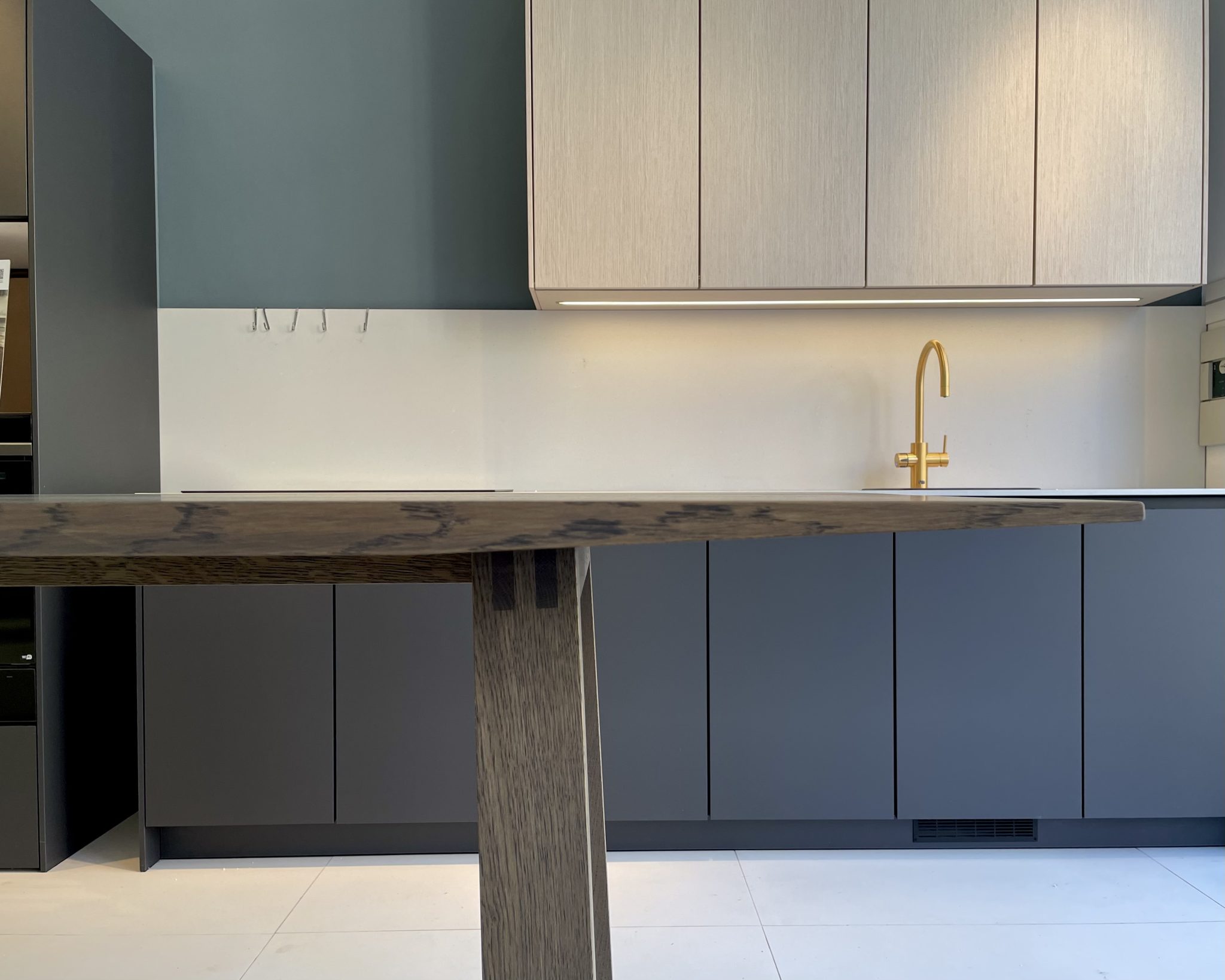 Ex Display Siematic S2 Kitchen – Quartz Worktops & Appliances