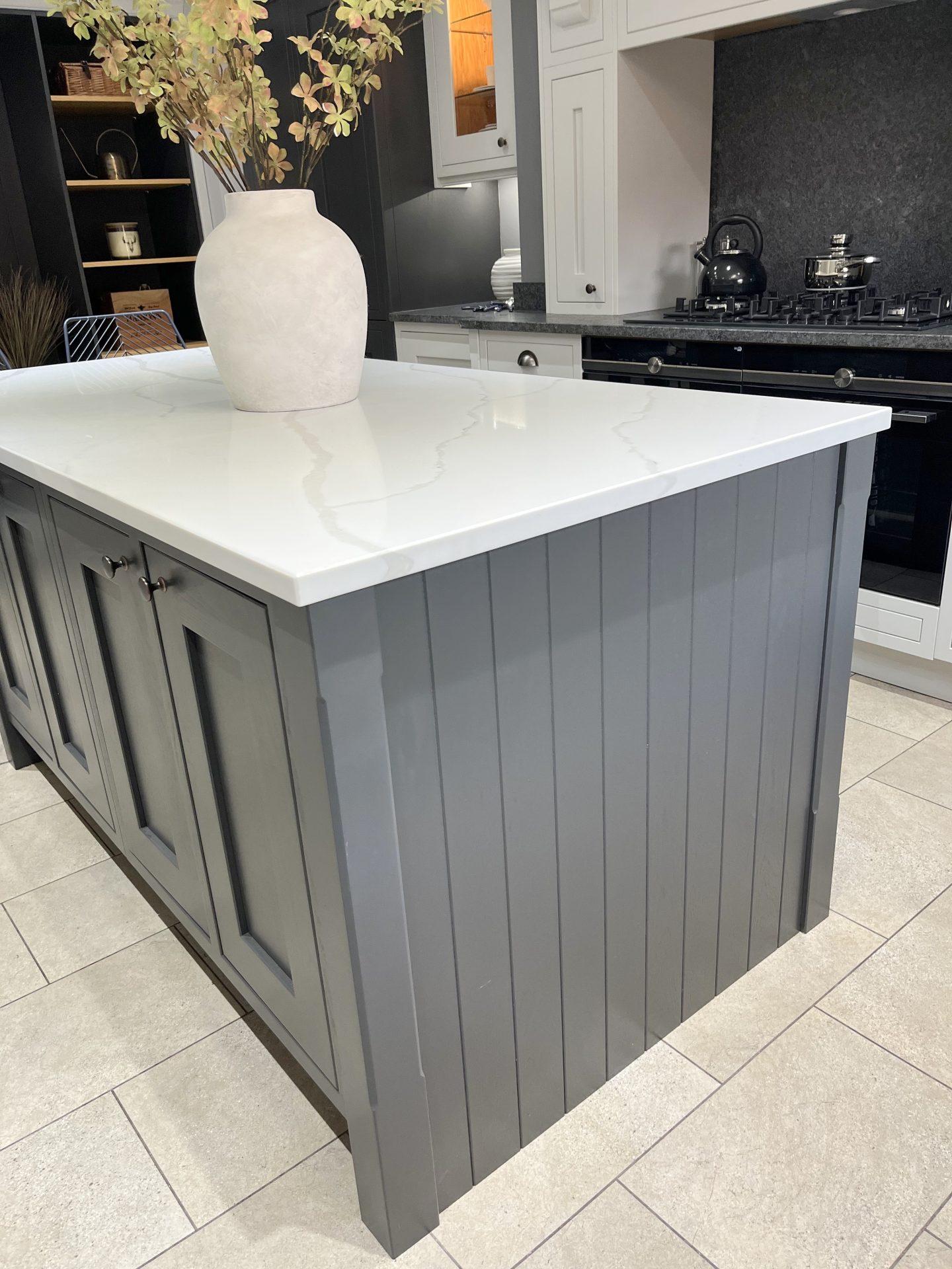 Ex Display Daval Kitchen With Island | The Used Kitchen Company