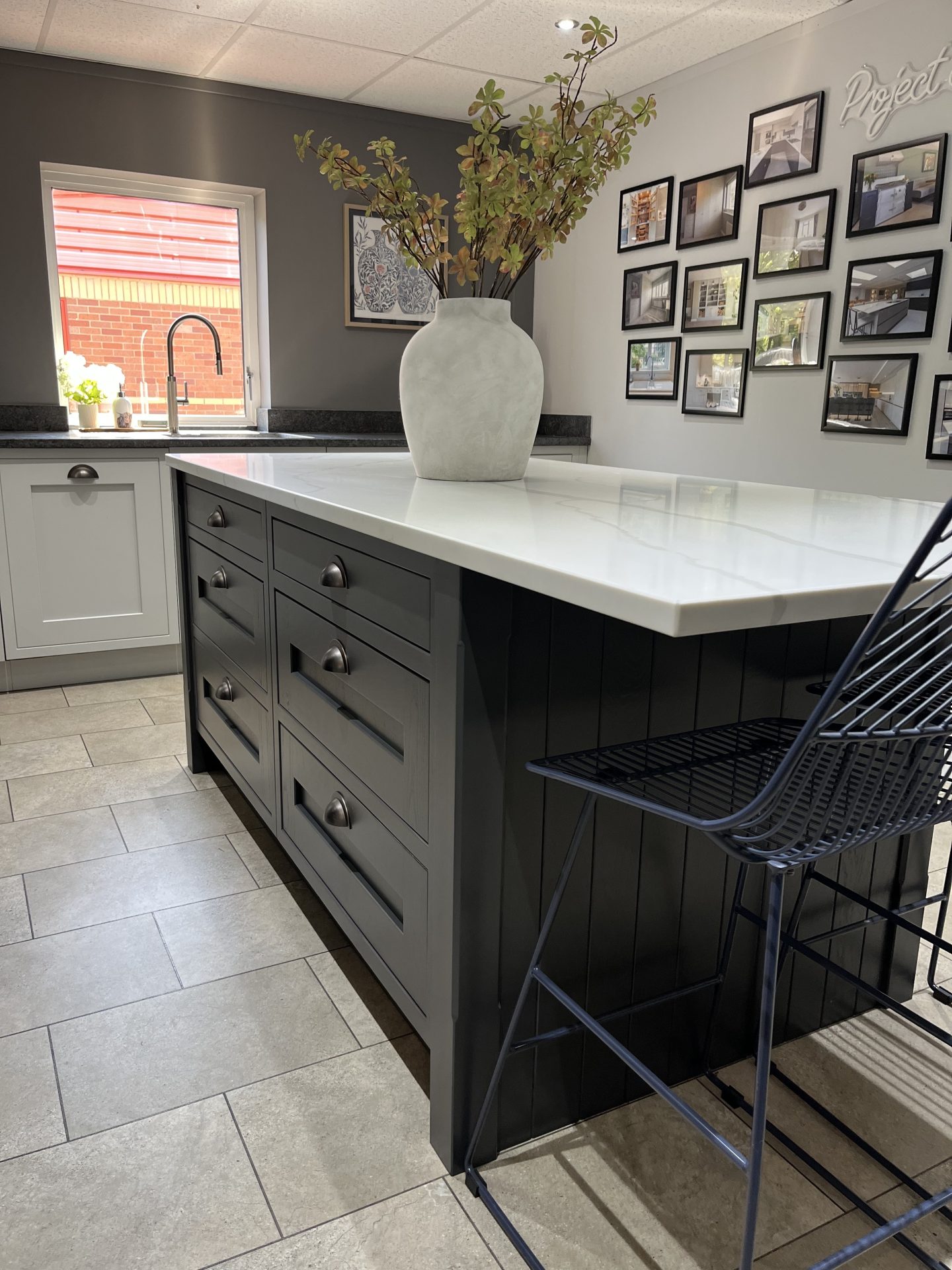 Ex Display Daval Kitchen With Island | The Used Kitchen Company