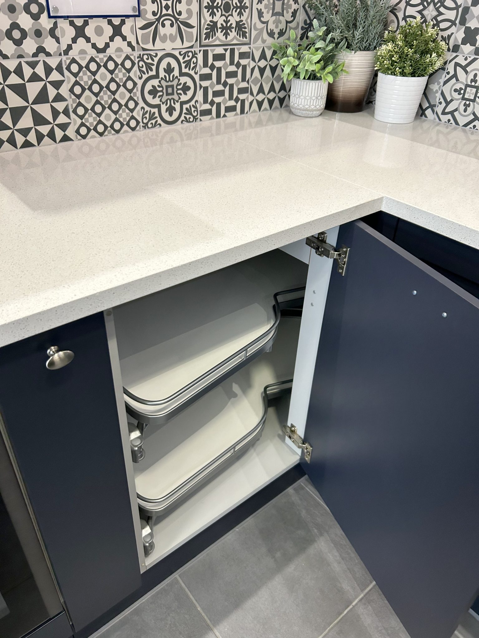 The Used Kitchen Company } Ex Display Magnet Kitchen