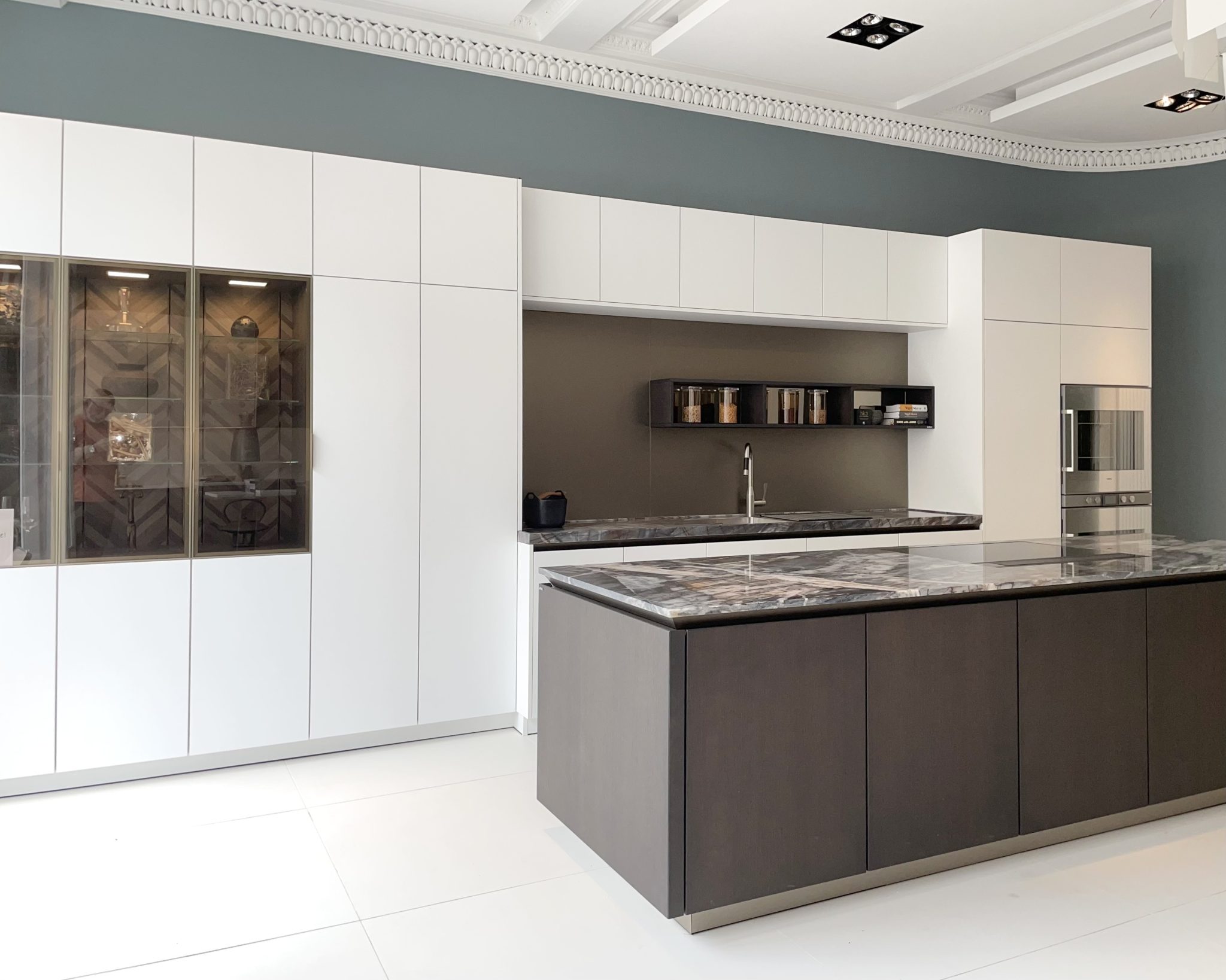 Ex Display Siematic SLX Kitchen – Island & Gaggenau appliances