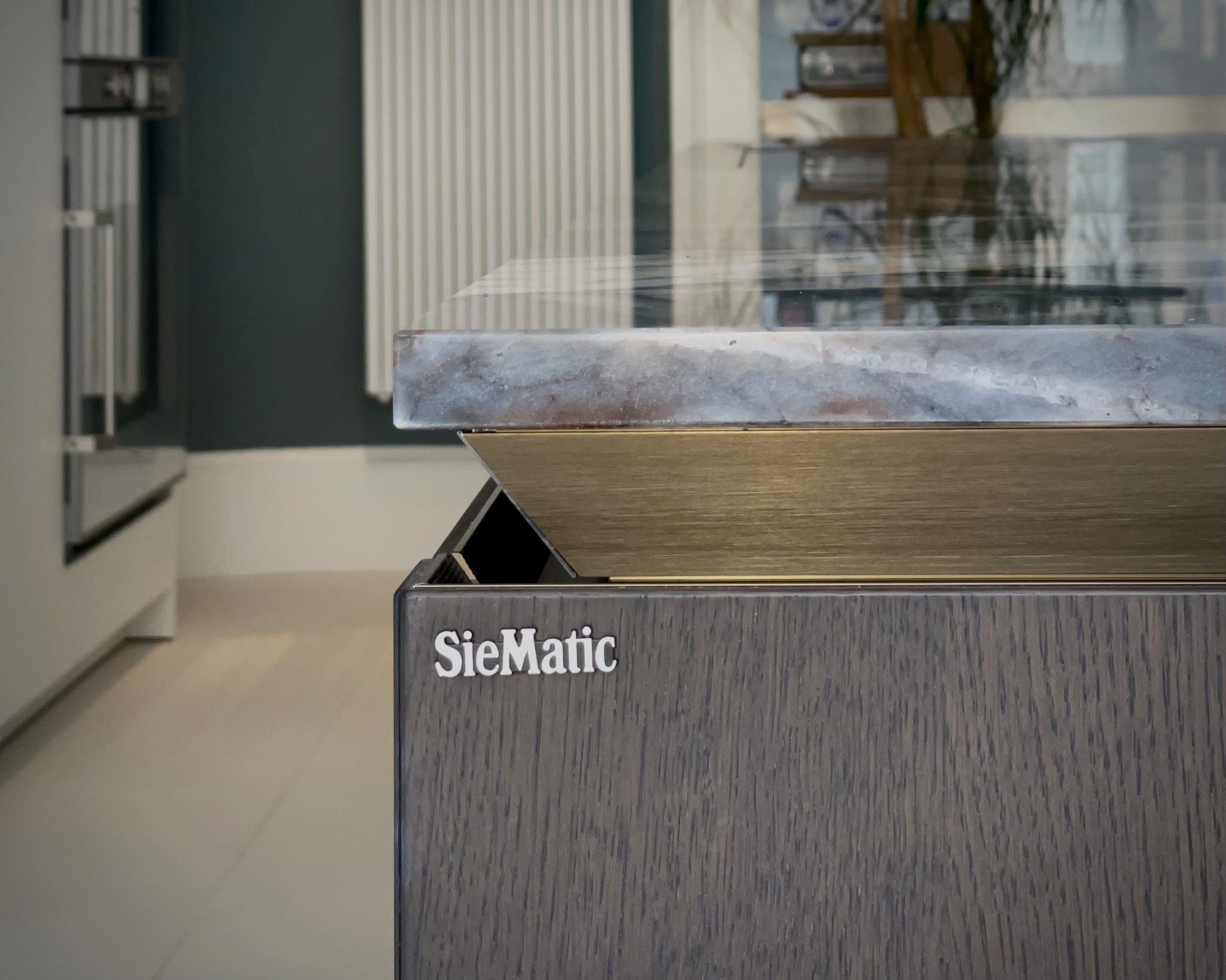 Ex Display Siematic SLX Kitchen – Island & Gaggenau appliances