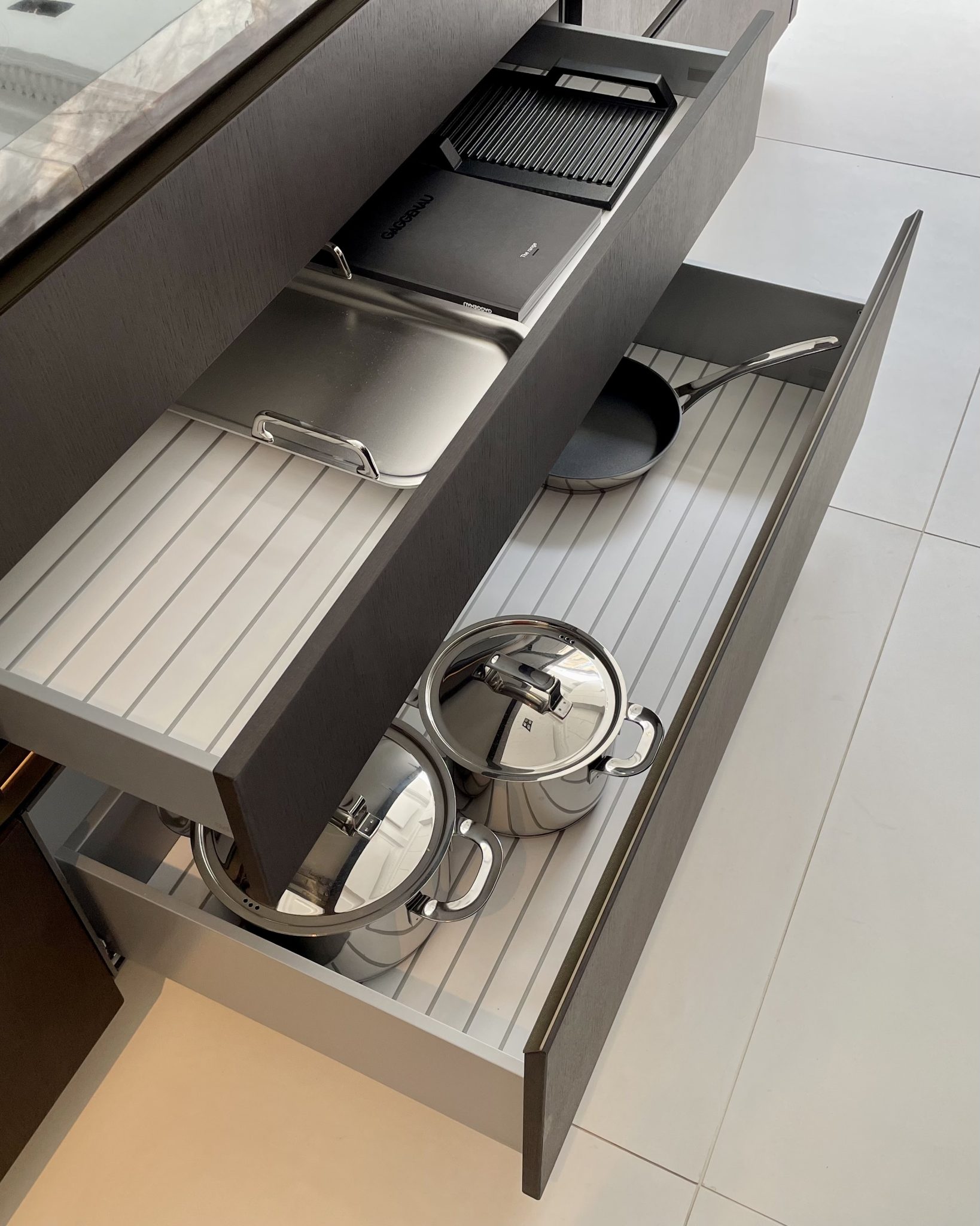 Ex Display Siematic SLX Kitchen – Island & Gaggenau appliances