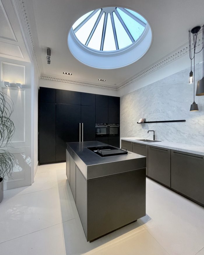 Siematic Urban Ex Display Kitchen – Island, Dresser & Appliances