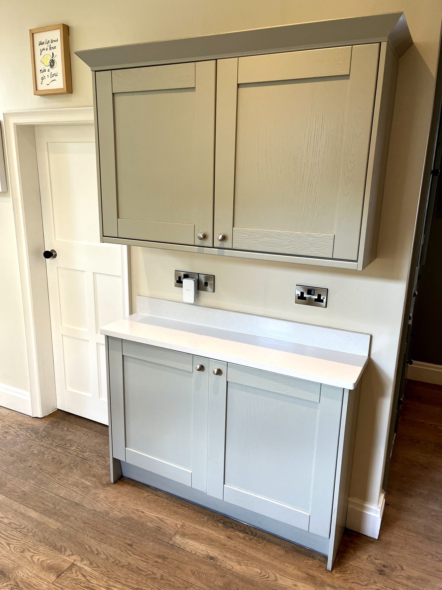 The Used Kitchen Company } Howdens Kitchen and Utility - Used