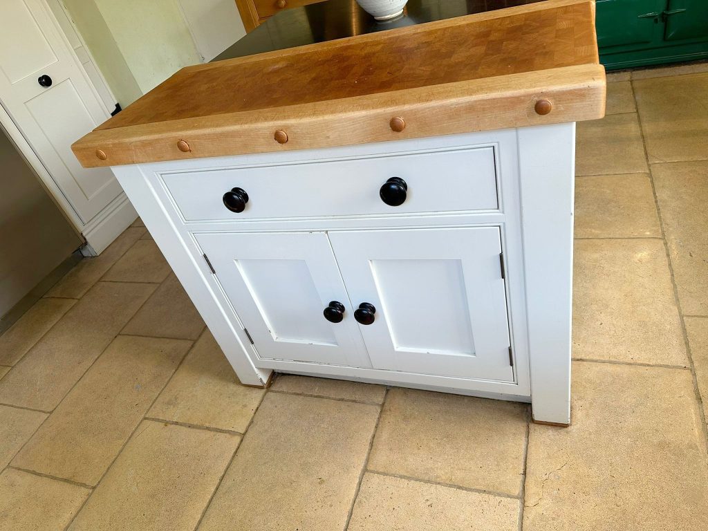Painted Martin Moore Kitchen With Island, Worktops and Appliances ...