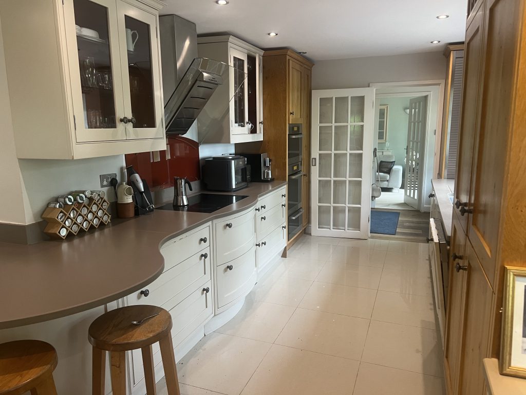 Anthony Mullen Painted Kitchen With Breakfast Bar, Worktops and ...