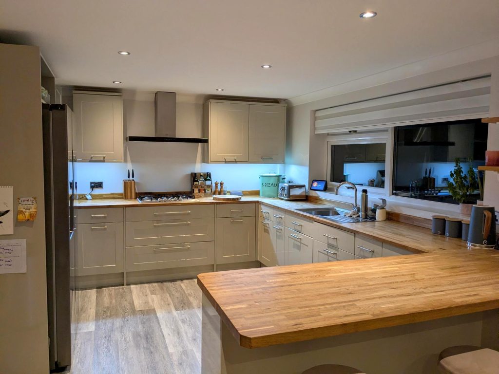 Howdens Kitchen With Worktops and Some Appliances - Used - The Used ...