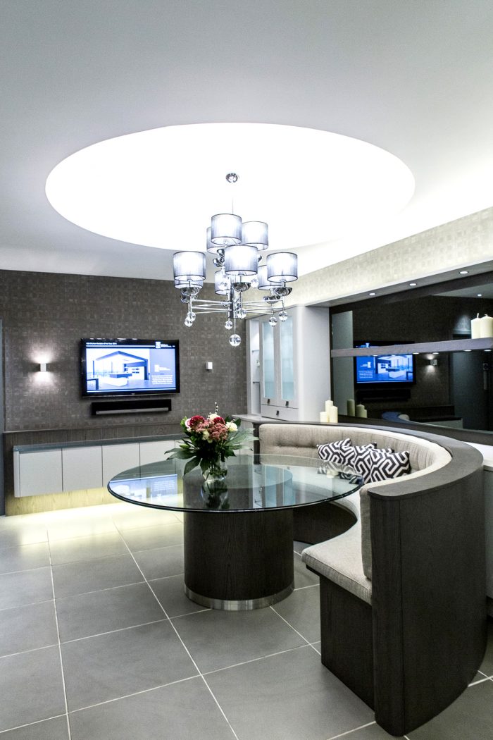 Ex Display Stoneham Strata Kitchen with Island, Seating, Worktops and ...