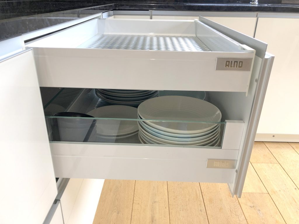 Alno Kitchen With Granite Worktops | The Used Kitchen Company