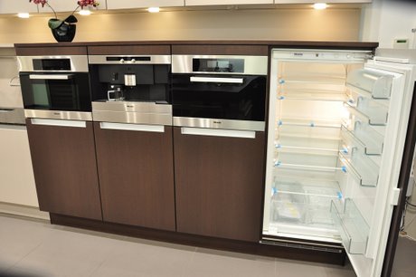 Ex-display Poggenpohl Segmento Mineral Beige And Marsh Oak Kitchen ...