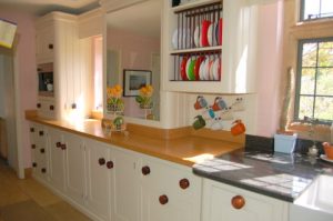 Approx 7 yr old Mark Wilkinson Cooks Kitchen, granite worktops, island ...