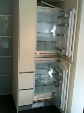 Approx 1yr old White Hacker Kitchen with Silestone Worktops and Miele ...