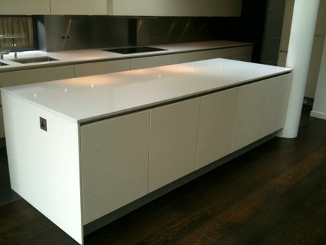 Approx 1yr old White Hacker Kitchen with Silestone Worktops and Miele ...