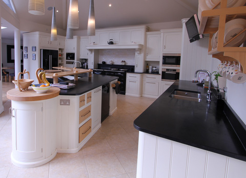 Approx 7yr Old Mark Wilkinson Cooks Kitchen, Island and Granite Worktops