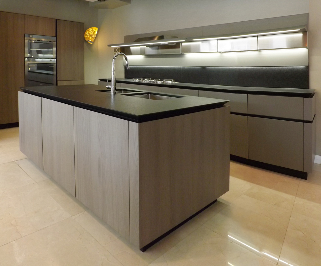 Ex Display Pininfarina Snaidero Kitchen with Worktops and Appliances ...